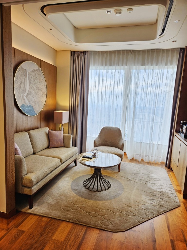 Staying at SIGNIEL Seoul: 88th-Floor Views Inside the 123-Story Lotte ...